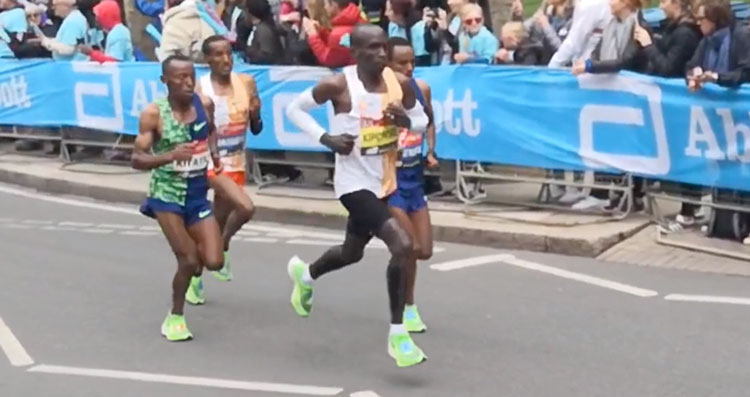 How to Run Like ELIUD KIPCHOGE - Running Technique Analysis